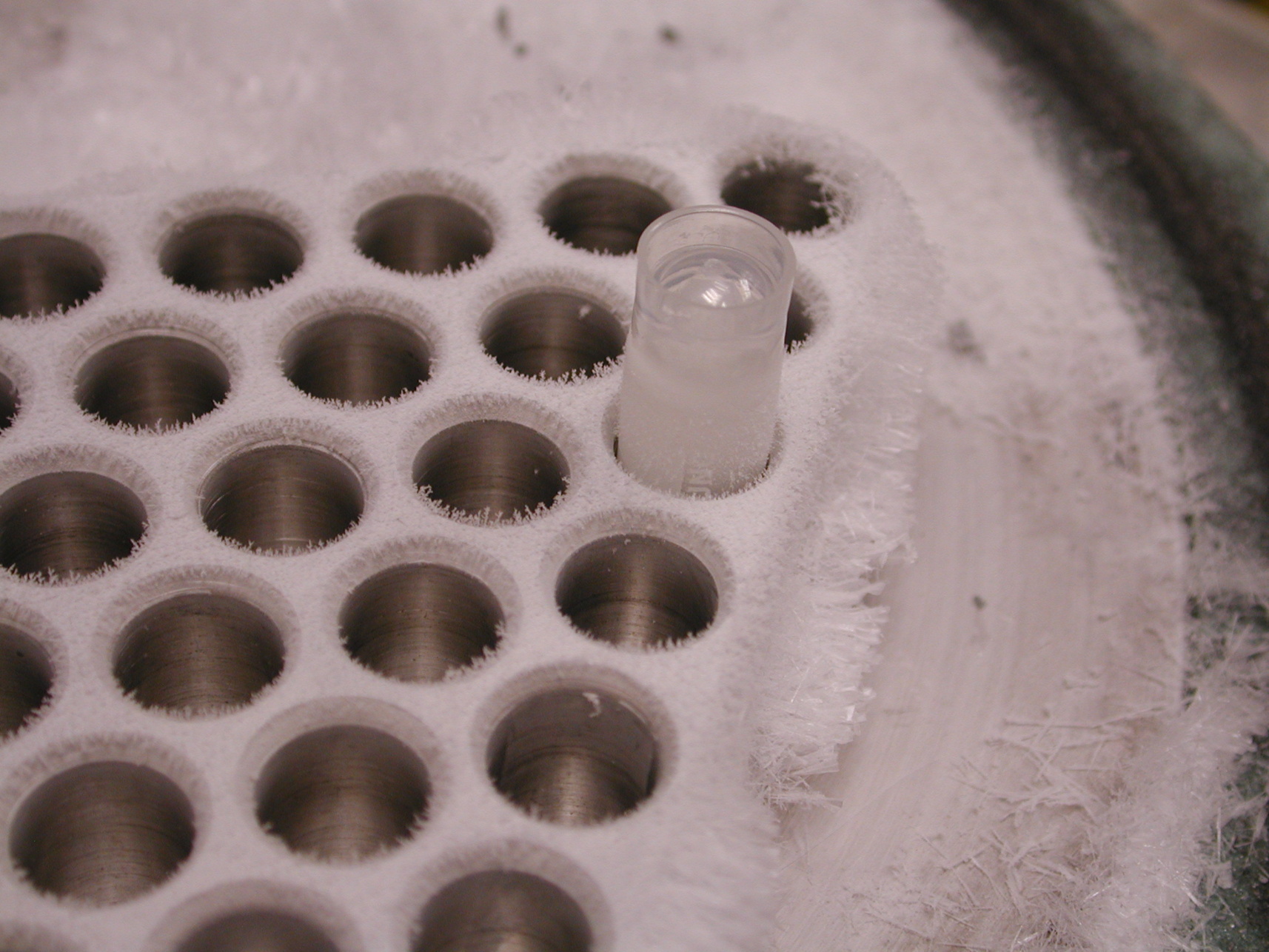 Reference project: Automated Frozen Sample Aliquotter | Helbling